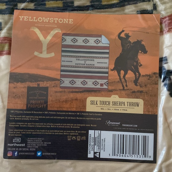 Yellowstone | Bedding | Yellowstone Sherpa Throw | Poshmark